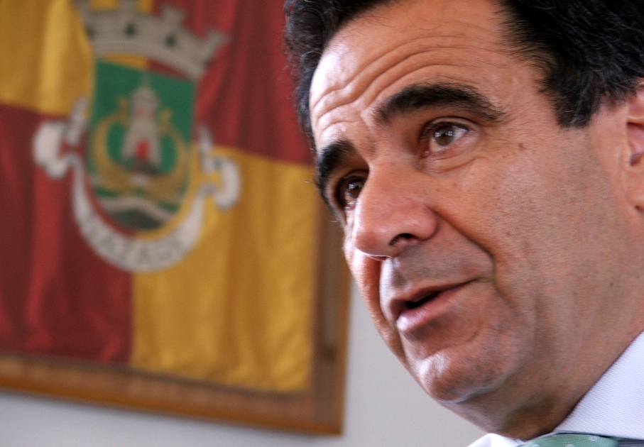 Regresso de Jorge Barroso “agita” cena política na Nazaré - Região de ...