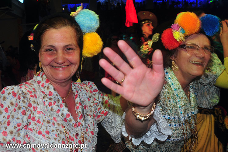 Bailes de rua do Carnaval da Nazaré começam domingo - Região de Cister