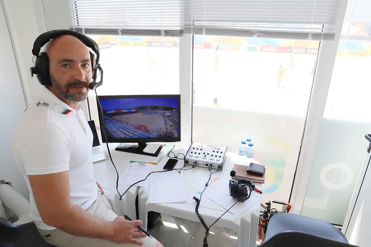 Rui Delgado: o nazareno que é a “voz” do futebol de praia - Região de ...