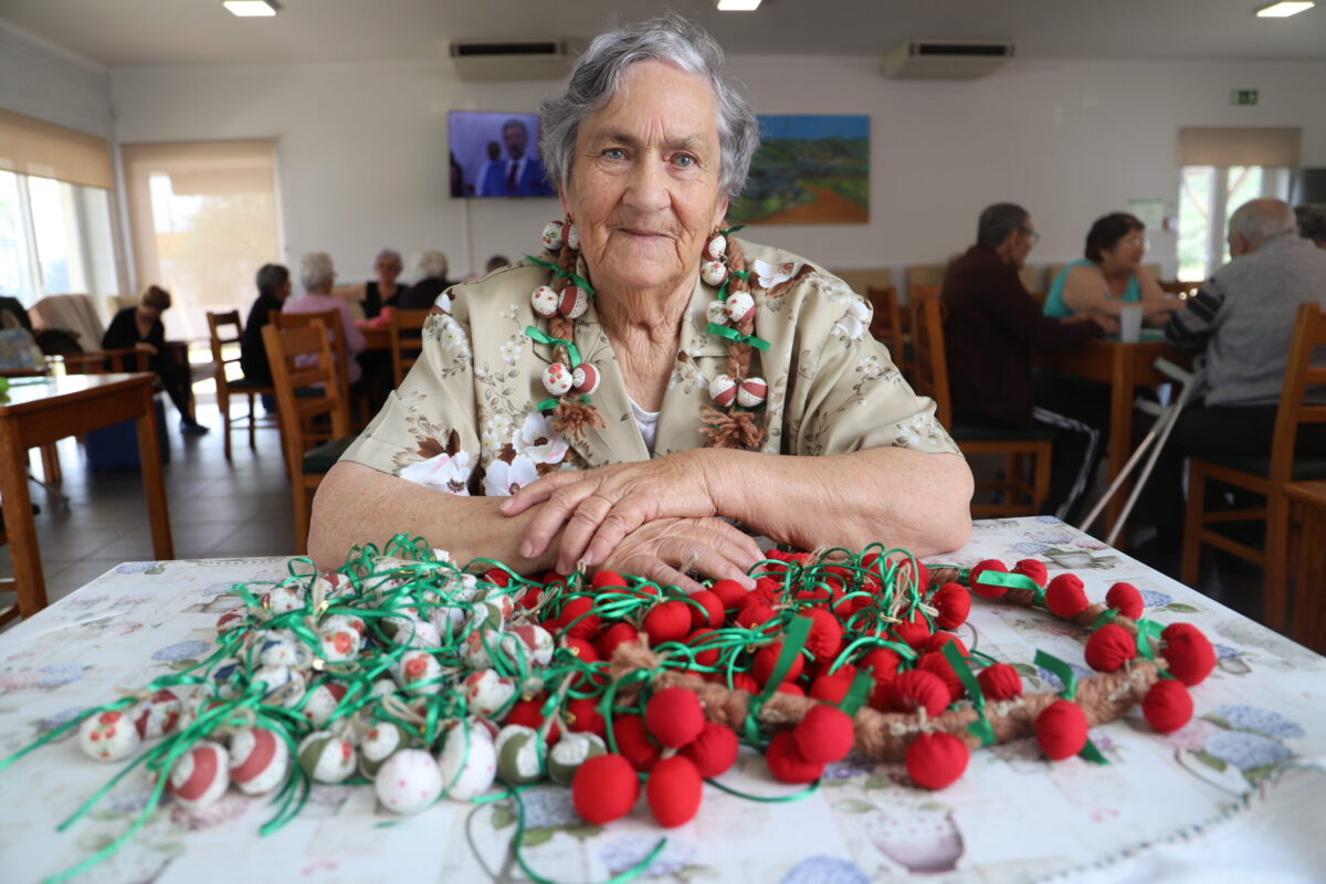 Marília do Sá: a arte de dar trabalho às mãos e à mente